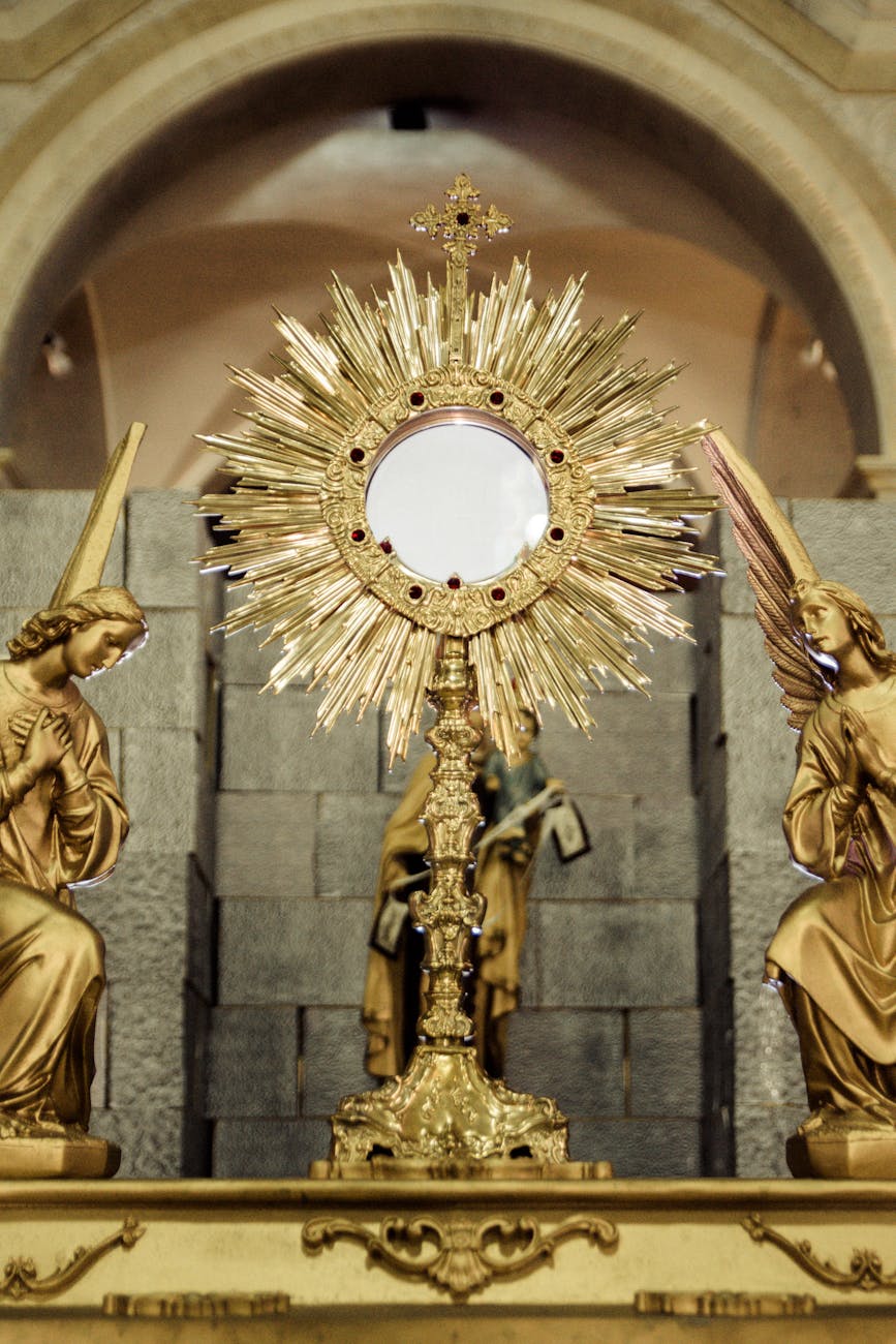 Litany of Reparation In Honor of the Blessed Sacrament: – Power of His Word